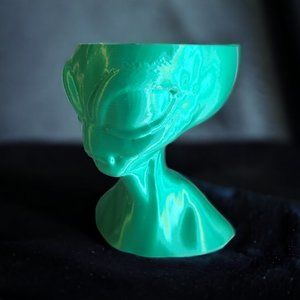 Accents | Cool Alien Head Planter Retro Spaceship Space Age Green ...